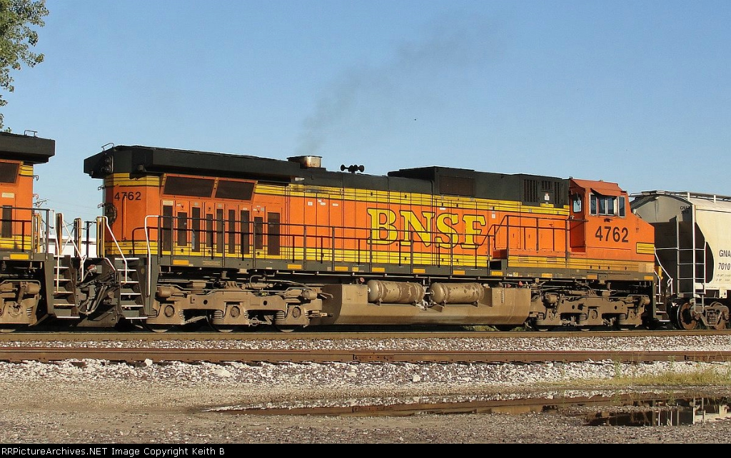 BNSF 4762